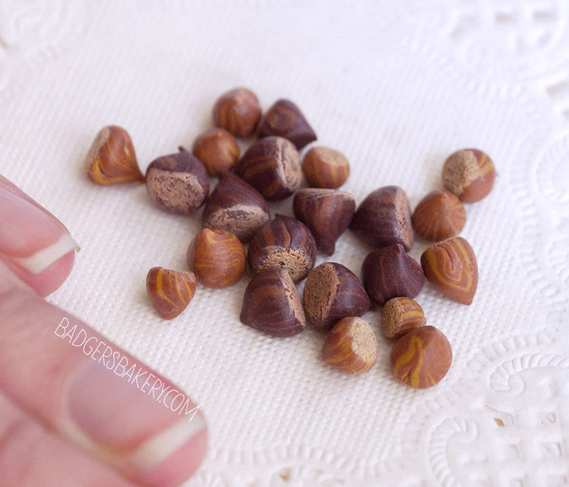 MINIATURE HAZELNUTS or CHESTNUTS 6 pcs any scale – Badger's Bakery